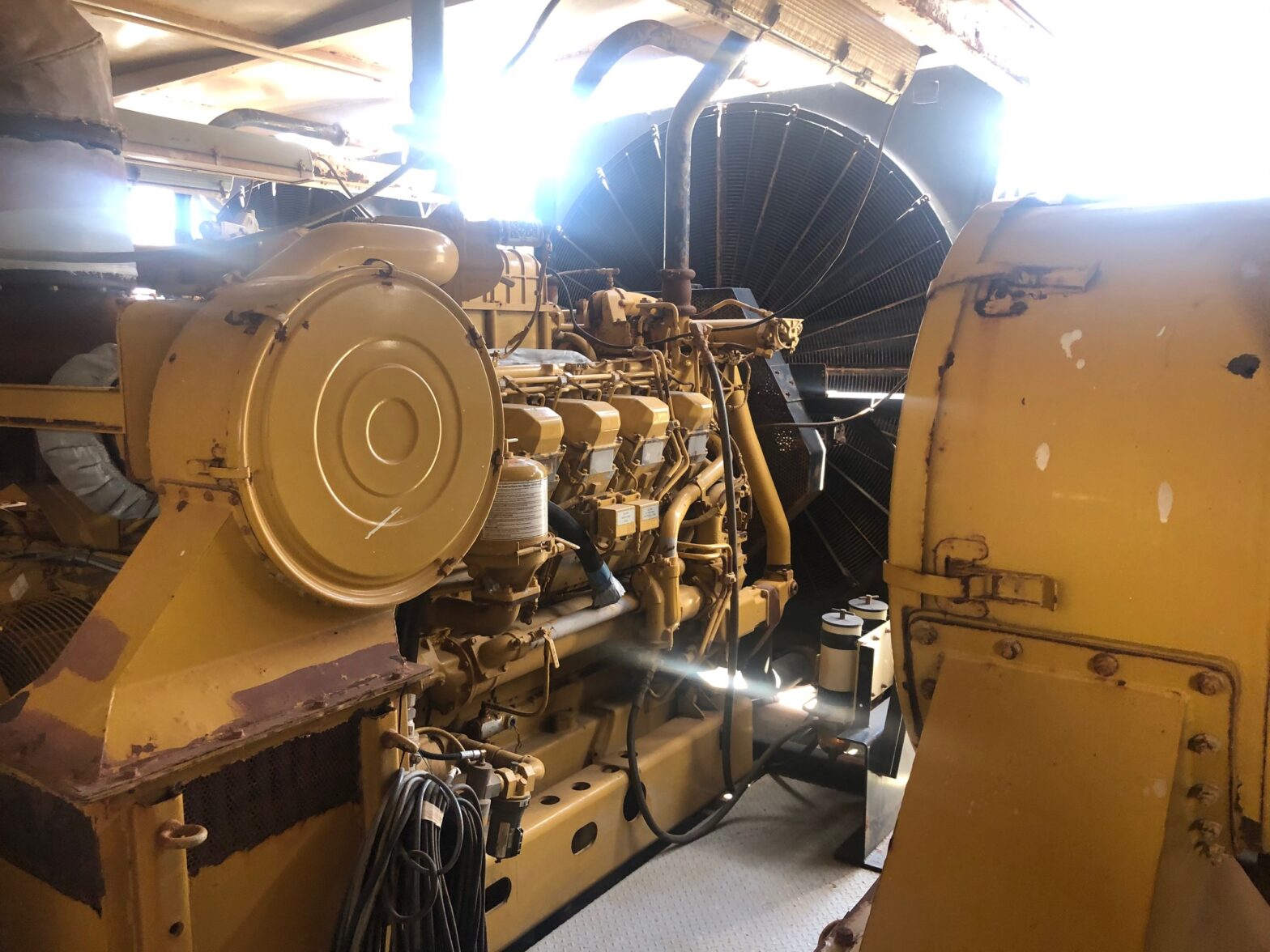 3 x 3512 CATERPILLAR ENGINES / KATO 1950 KVA ALTERNATORS - Oilfield ...